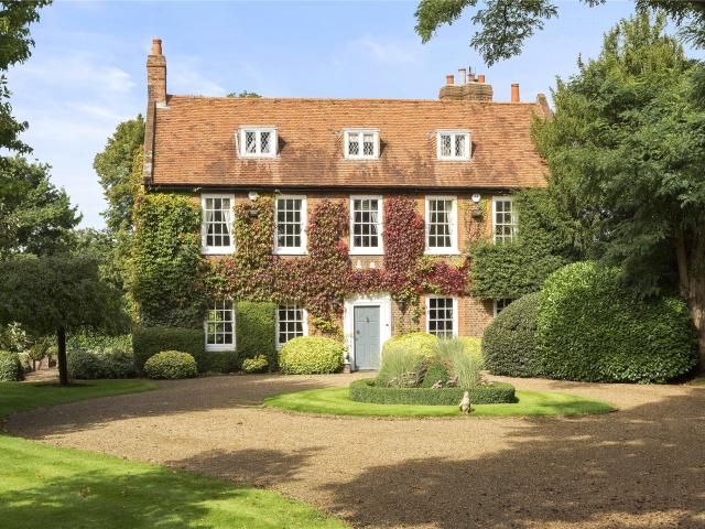 6 bedroom property to let in Norwood Farmhouse, Elvedon Road, Cobham, Surrey, KT11 £16,000 pcm