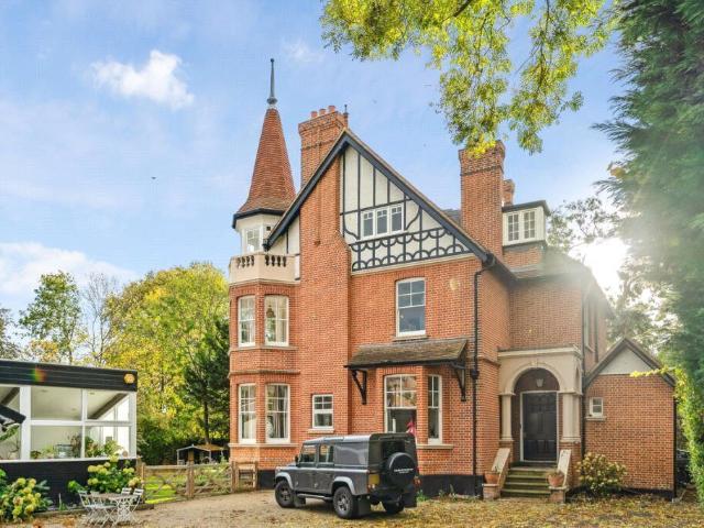 6 bedroom property to let in Bridge Road, East Molesey, Surrey, KT8 £37,000 pcm