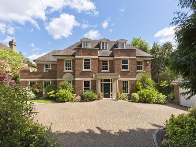 6 bedroom property to let in Eaton Park Road, Cobham, Surrey, KT11 £11,000 pcm