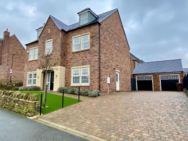 6 bedroom property to let in Furniss Avenue, Dore, Sheffield, S17 £3,000 pcm