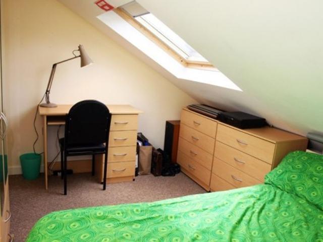 6 bedroom property to let in 27 Hubert Road £660 pw
