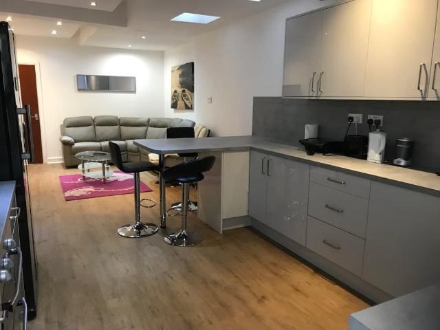 6 bedroom property to let in 210 TIVERTON ROAD £768 pw