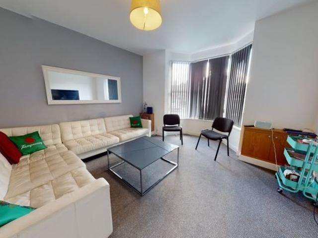 6 bedroom property to rent