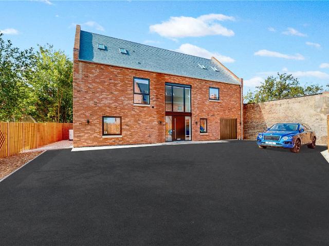 6 bedroom property to rent in Park Lane, Bonehill, Tamworth