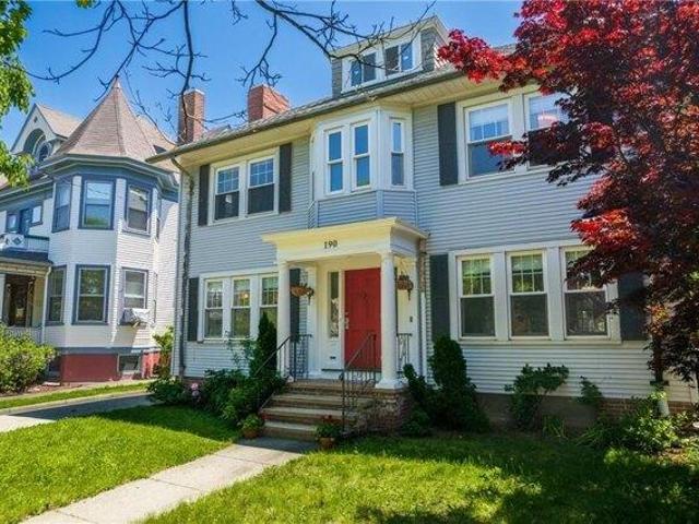 6 bedroom, Providence RI 02907 102585211