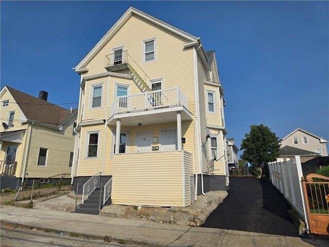 6 bedroom, Providence RI 02907 105155697