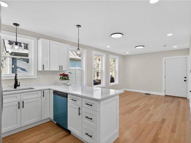 6 bedroom, Providence RI 02905 LS101631464