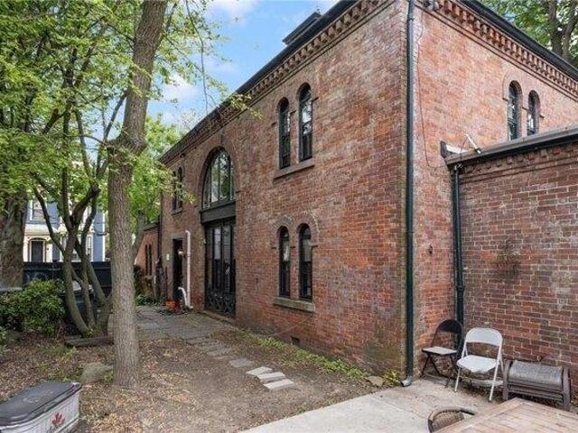 6 bedroom, Providence RI 02906 104480311