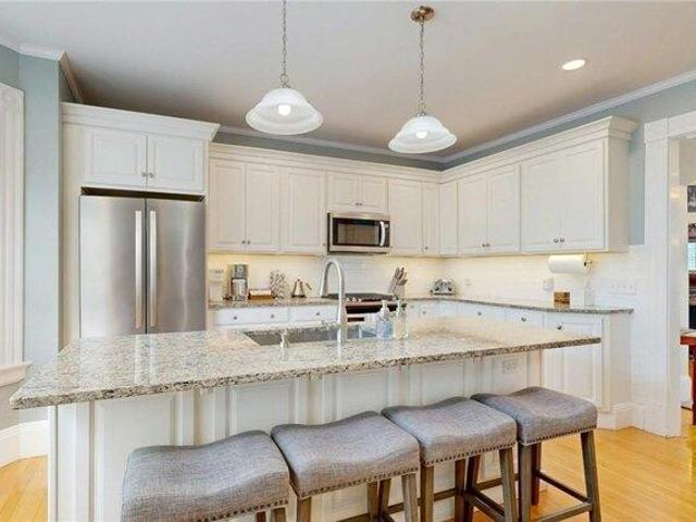 6 bedroom, Providence RI 02906 104759282