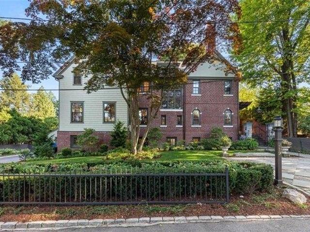 6 bedroom, Providence RI 02906 104831298