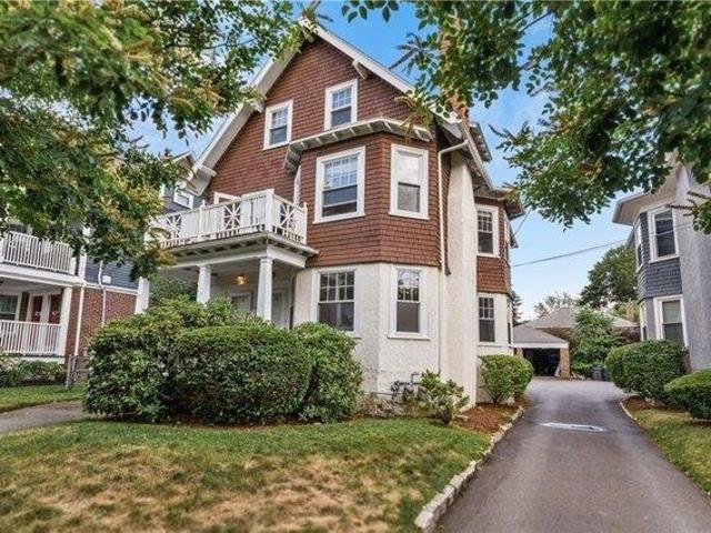 6 bedroom, Providence RI 02906 LS102478440