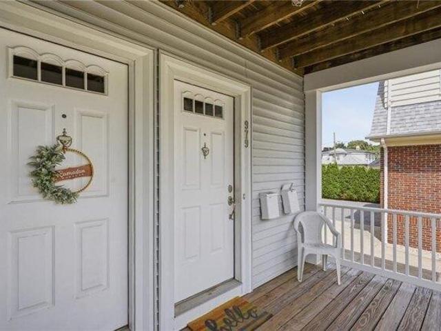6 bedroom, Providence RI 02908 105080801
