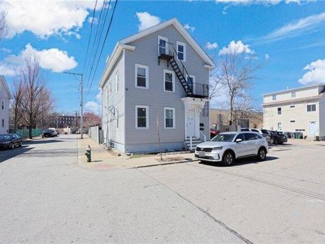 6 bedroom, Providence RI 02909 LS101780882