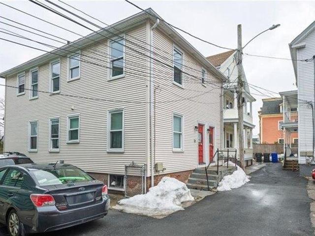 6 bedroom, Providence RI 02909 LS101896633