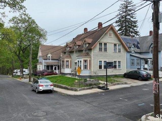 6 bedroom, Putnam CT 06260 104541079