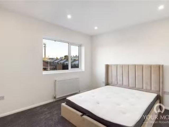 6 bedroom Room to rent, Gloucester Crescent, Northampton, NN4.