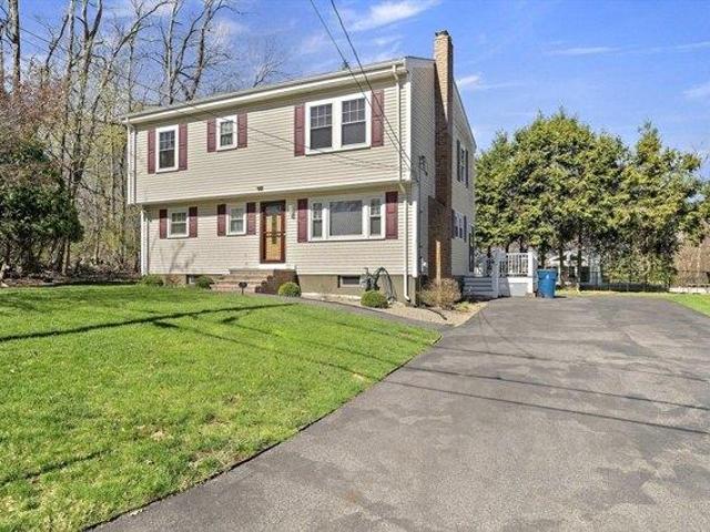 6 bedroom, Randolph MA 02368 102344424