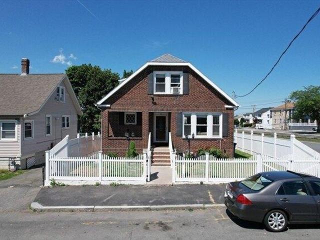 6 bedroom, Revere MA 02151 105092648