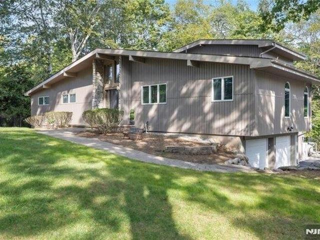 6 bedroom, River Vale NJ 07675 102254494