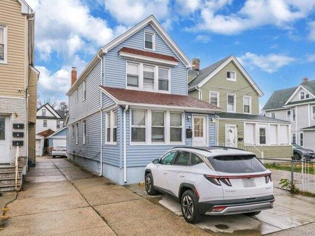 6 bedroom, Richmond Hill NY 11419 101801880