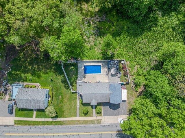 6 bedroom, Woburn MA 01801 104788997