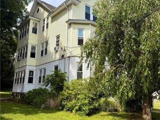 6 bedroom, Woonsocket RI 02895 105114730