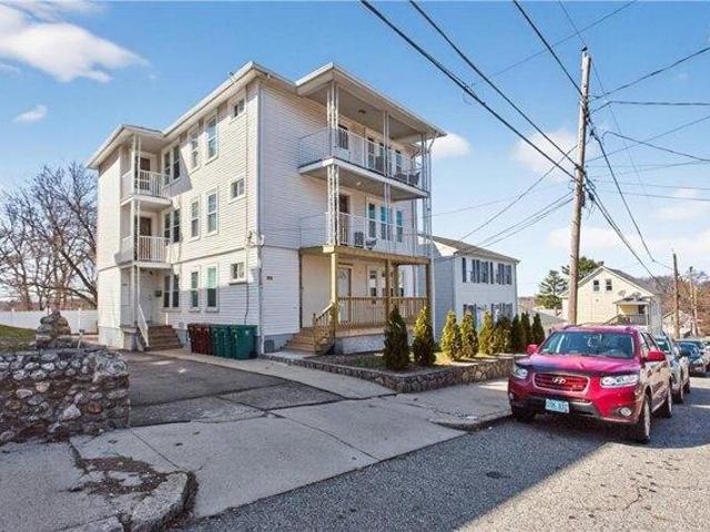 6 bedroom, Woonsocket RI 02895 LS102479793
