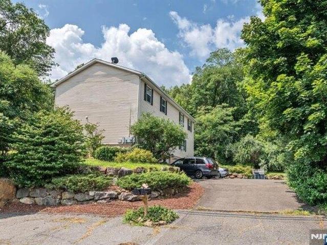 6 bedroom, Wanaque NJ 07420 105189810