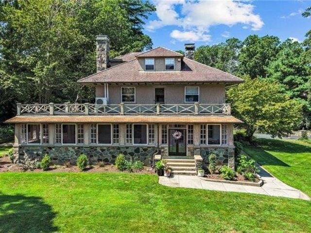 6 bedroom, Warwick RI 02886 LS101630727