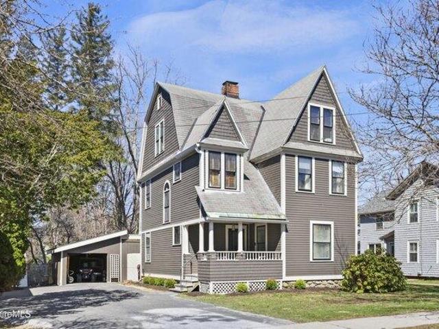 6 bedroom, Williamstown MA 01267 102343586