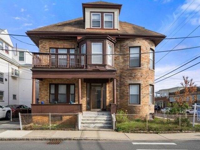 6 bedroom, Winthrop MA 02152 105157182