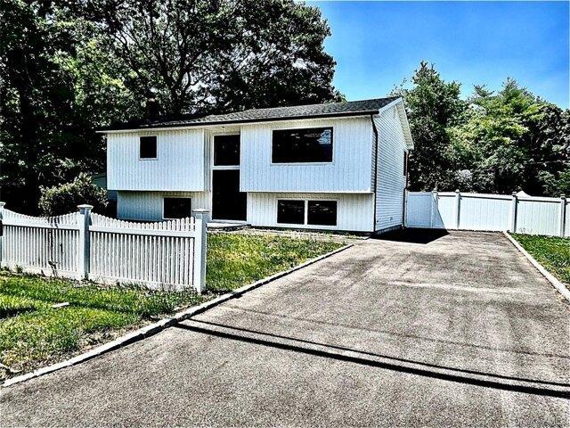 6 bedroom, Wyandanch NY 11798 103600803