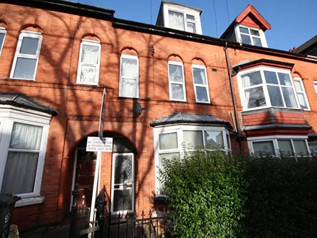 6 Bedroom Town House To Rent In Westcotes Drive, Leicester, LE3