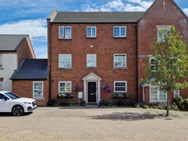 6 Bedroom Town House For Sale In Birstall