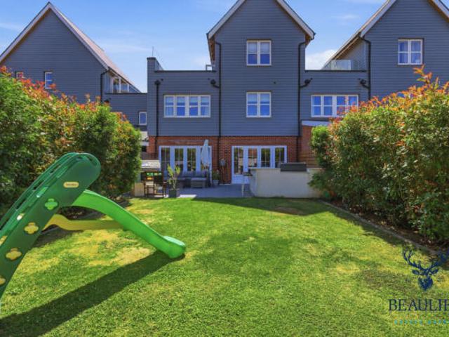 6 bedroom town house for sale in Centenary Way, Chelmsford, CM1 6, CM1