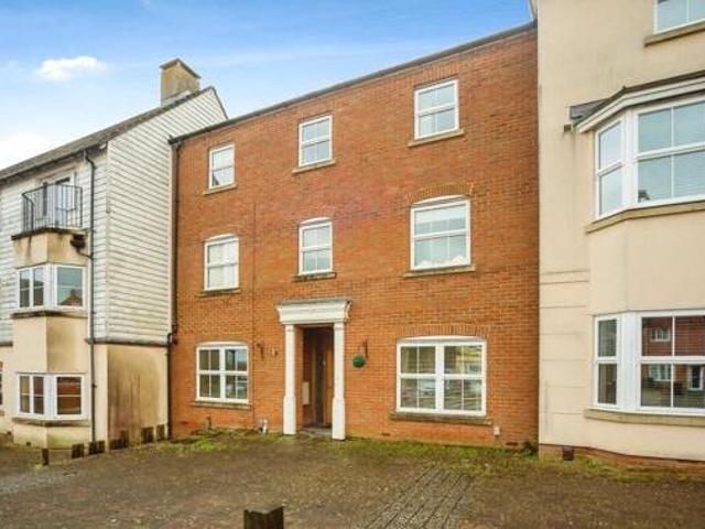 6 Bedroom Town House For Sale In Kingsnorth