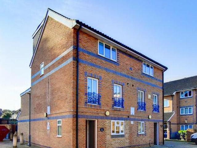 6 Bedroom Town House For Rent In Docklands