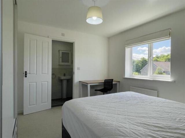 6 bedroom town house for rent in Rumney Penrose Road, Bristol, Gloucestershire, Bristol, BS16