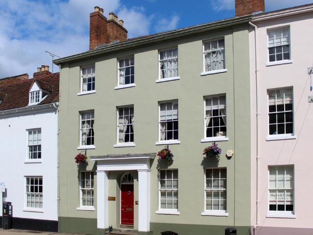 6 bedroom townhouse for sale
