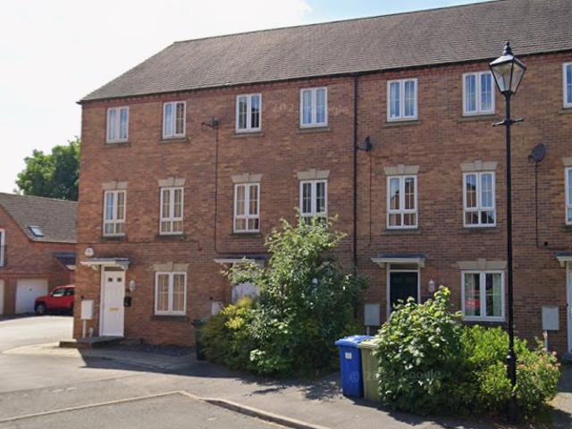 6 bedroom townhouse for sale