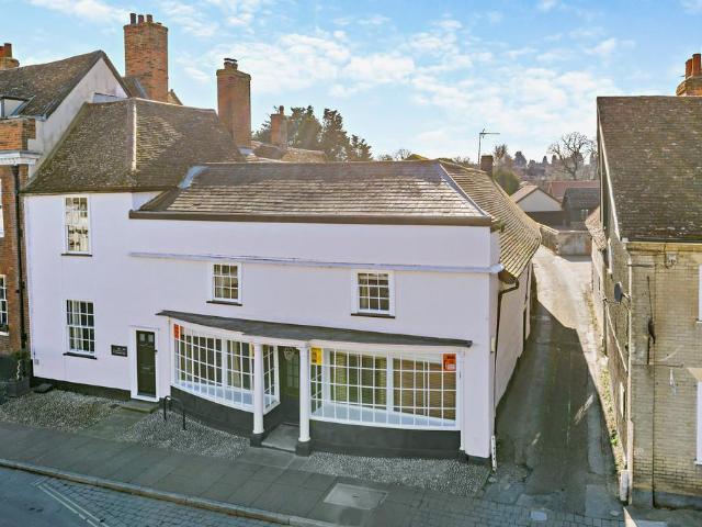 6 bedroom townhouse for sale