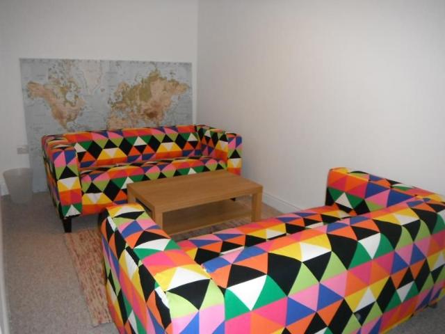 6 bedroom townhouse to rent