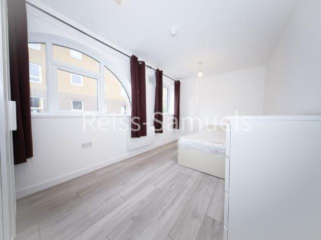 6 bedroom townhouse to rent
