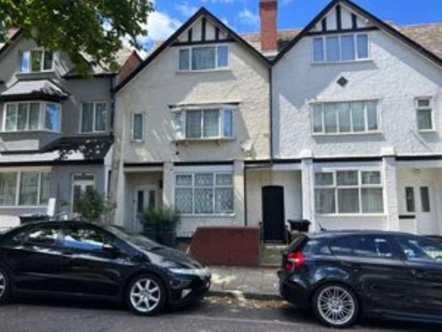 6 Bedroom Terraced House