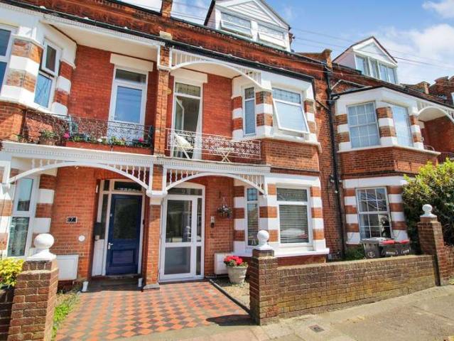 6 Bedroom Terraced House