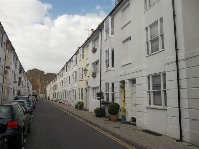 6 Bedroom Terraced House