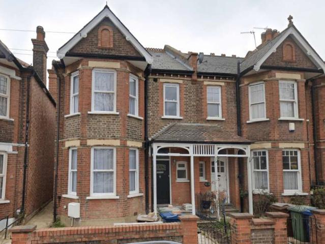 6 Bedroom Terraced House