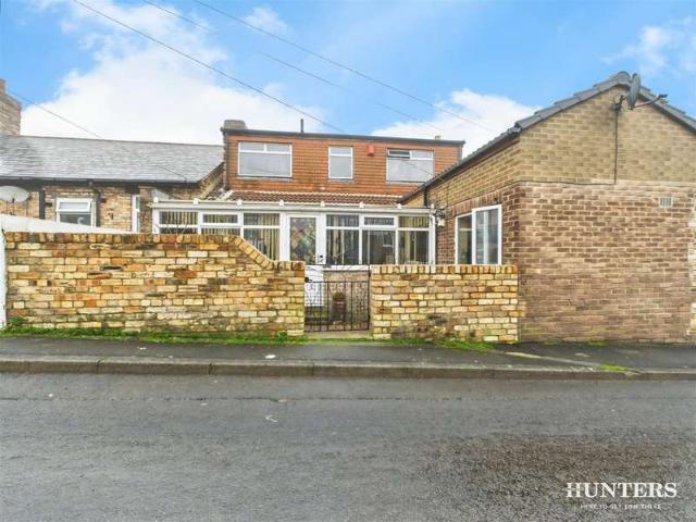 6 Bedroom Bungalow