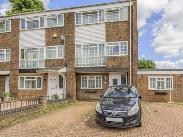 6 Bedroom Terraced House