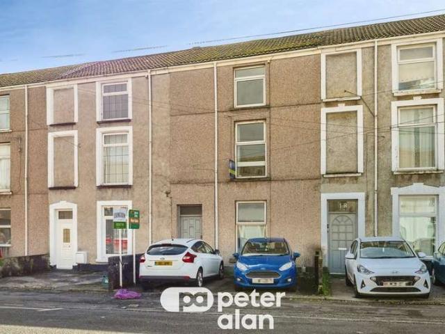 6 Bedroom Terraced House